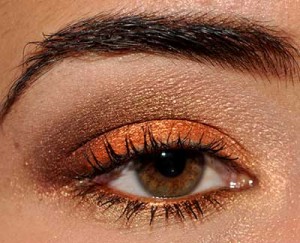 COMO FAZER MAKE COM LÁPIS OLHO LARANJA