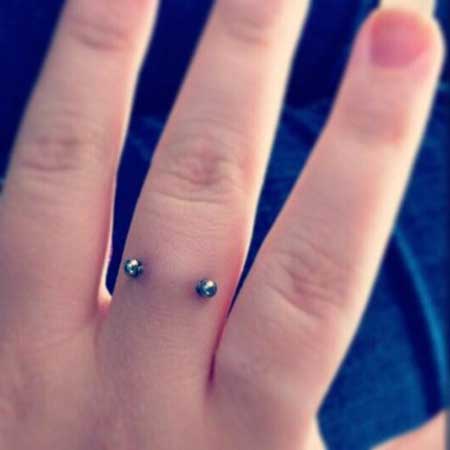 Piercings no Dedo (Fotos, Dói?, Cuidados, Dicas)